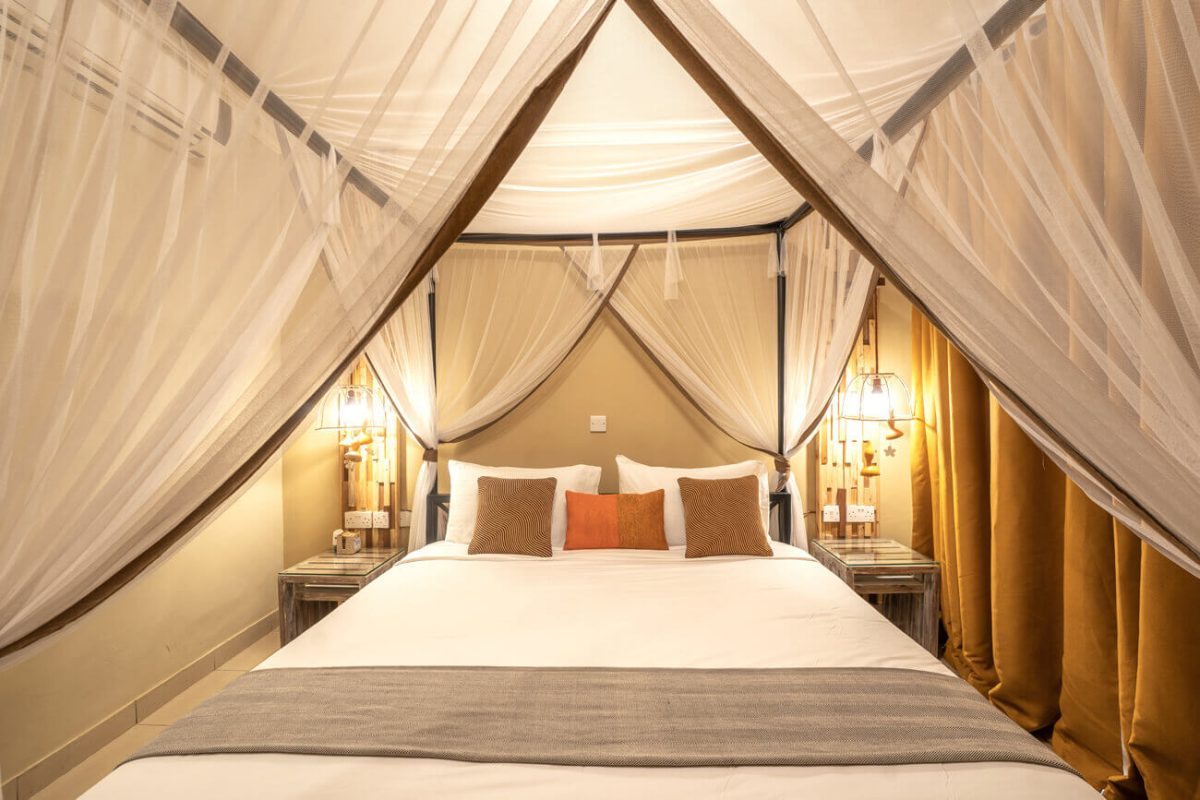 Stay - Dolphin Suites